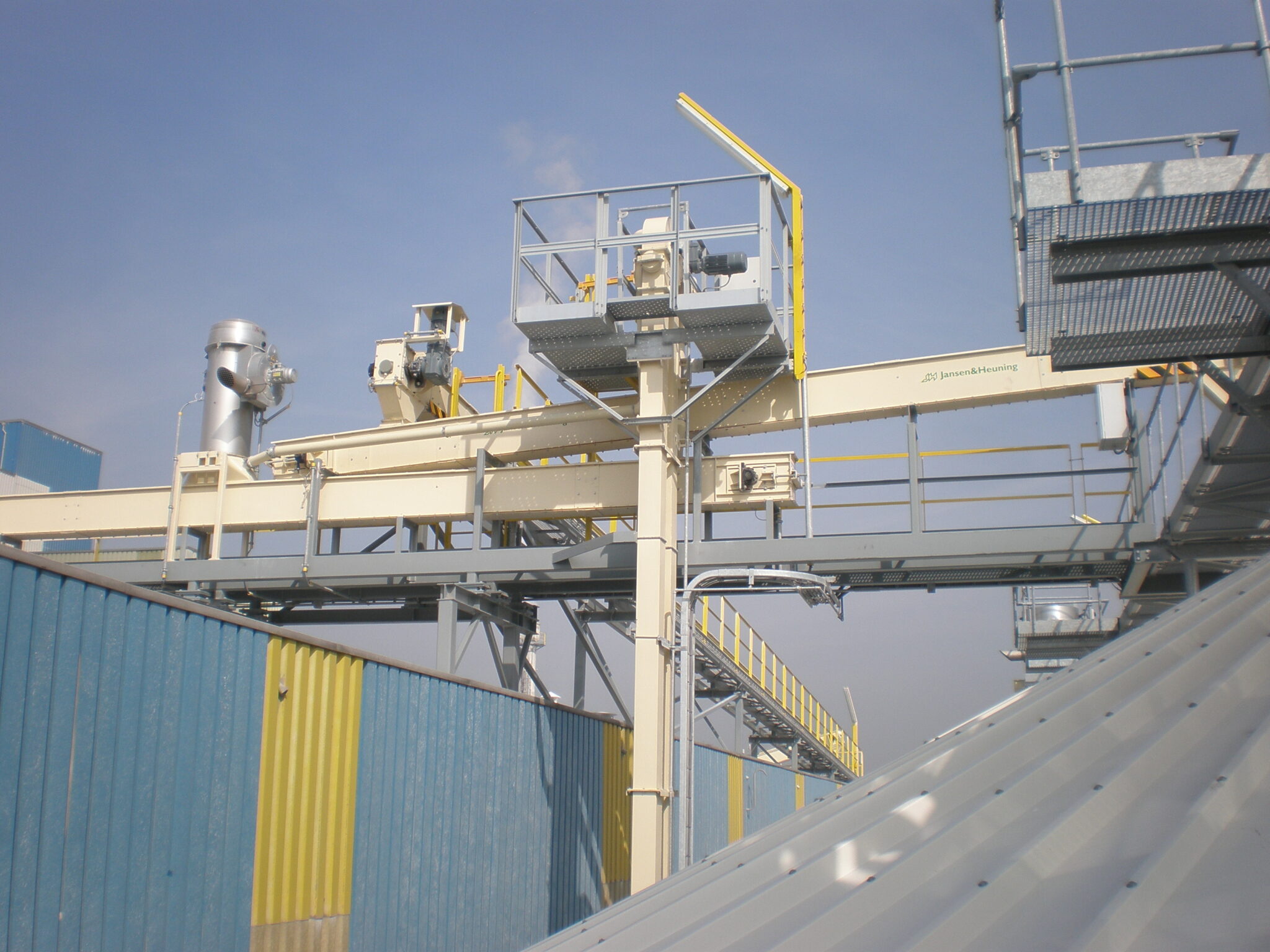 Bucket Elevators JHE Series For Bulk Materials | Jansen&Heuning